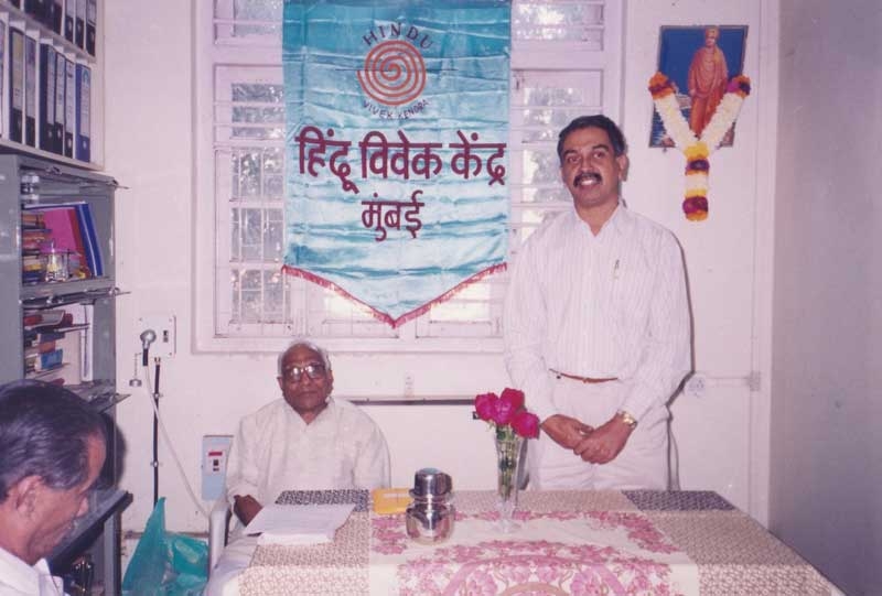 Article written by Arvind Singh on Ashok Chowgule - विवेक मराठी